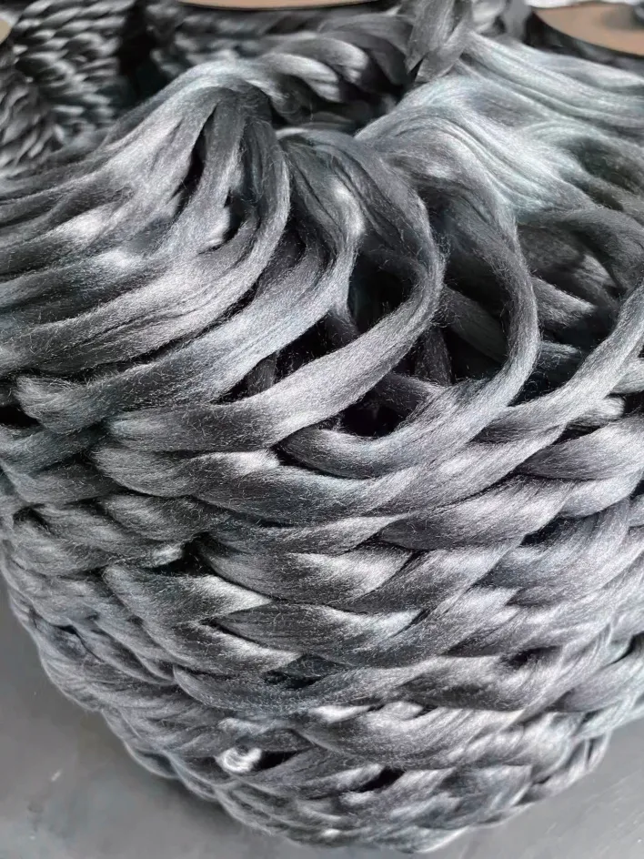 Metail fiber material for filter cartridge