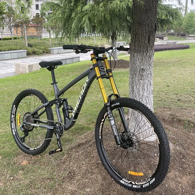New mountain bike, high shoulder fork bike, bicycle