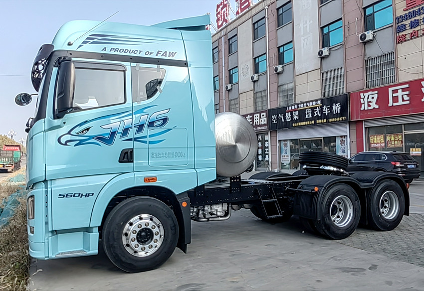 Новый трактор FAW Jiefang JH6 LNG 6X4