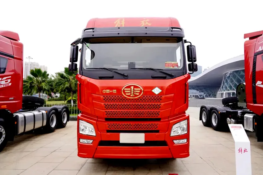 New FAW Jiefang JH6 LNG tractor 6X4