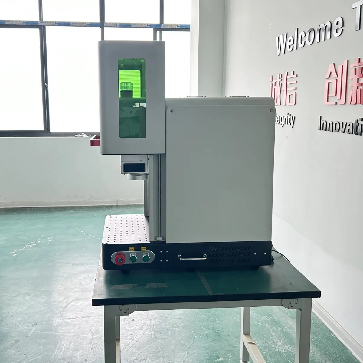 Enclosed Muti power fibre laser marking machine