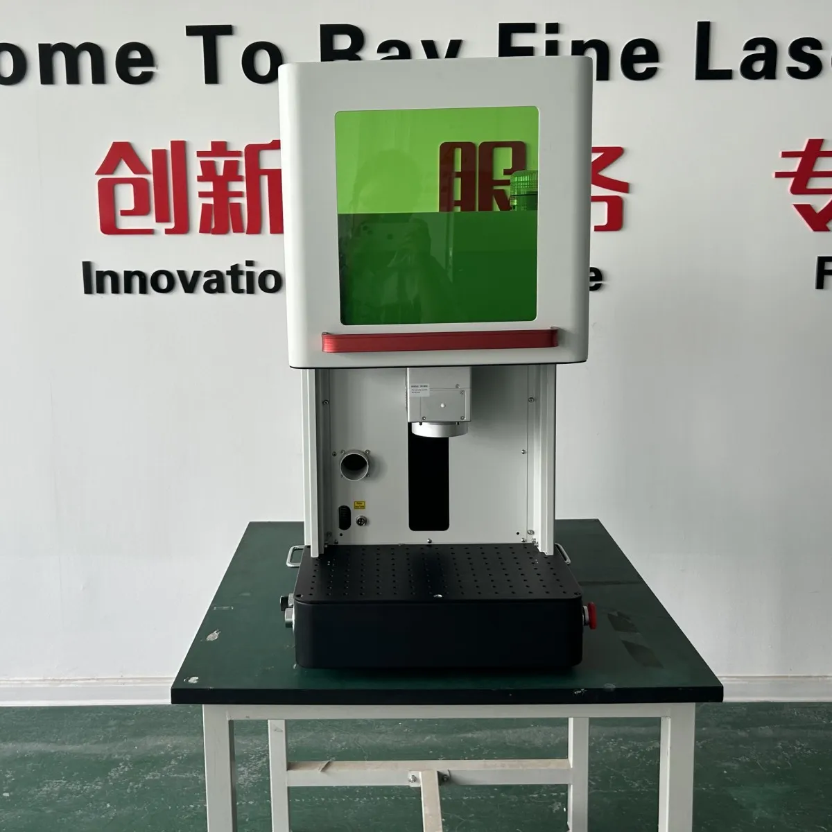 Secure enclosed fiber laser metal cutting machine,enclosed fiber laser