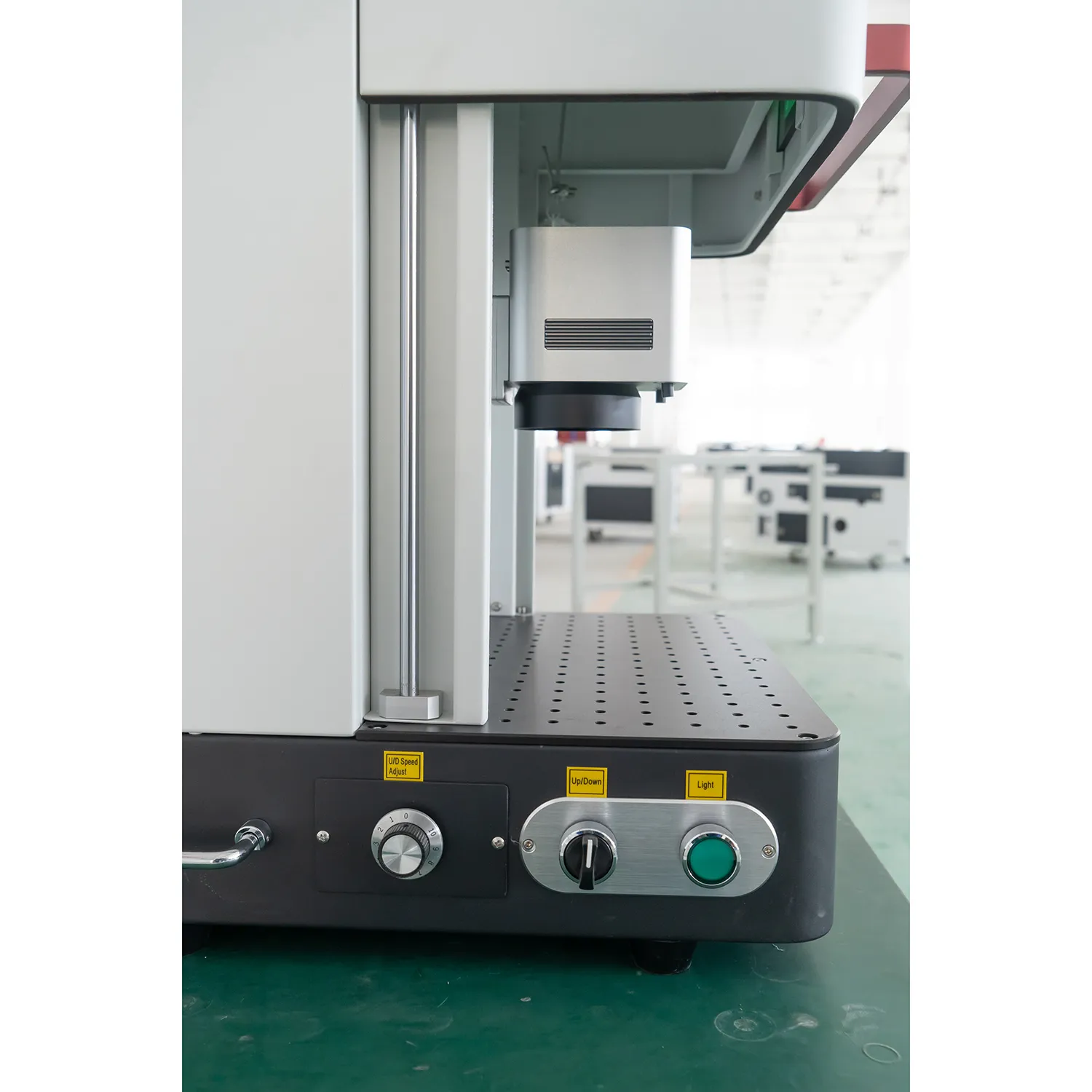 Secure enclosed fiber laser metal cutting machine,enclosed fiber laser