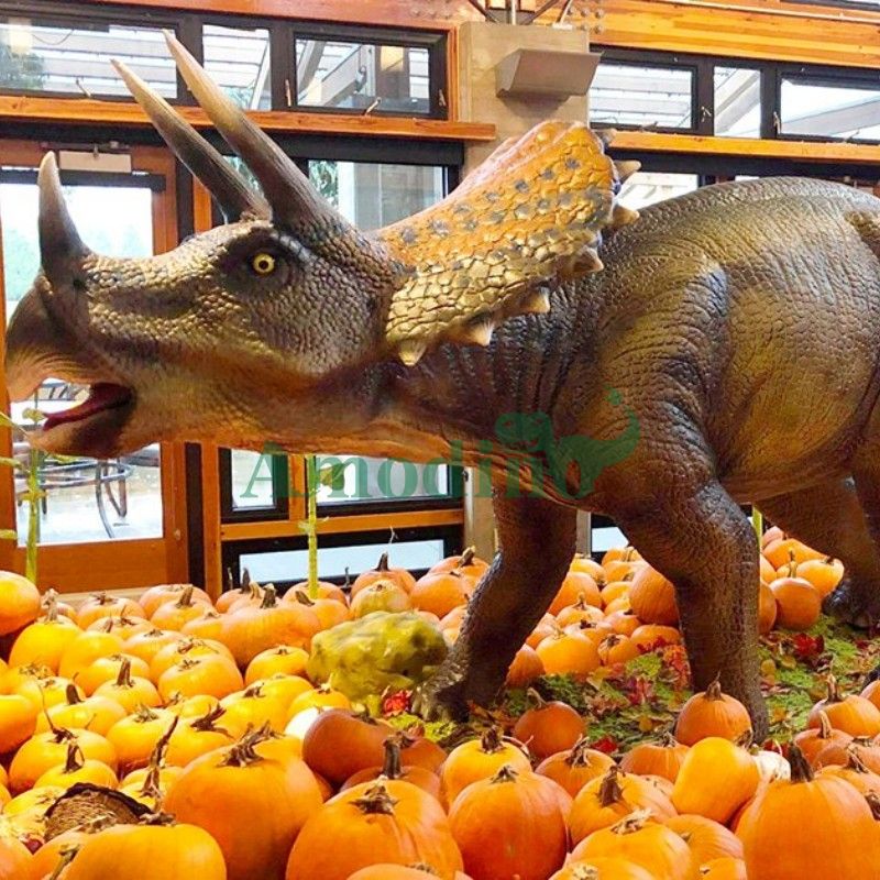 Animatronic Dinosaurs Triceratops