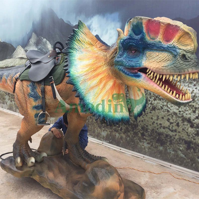 Animatronic Dinosaur Rides Dilophosaurus