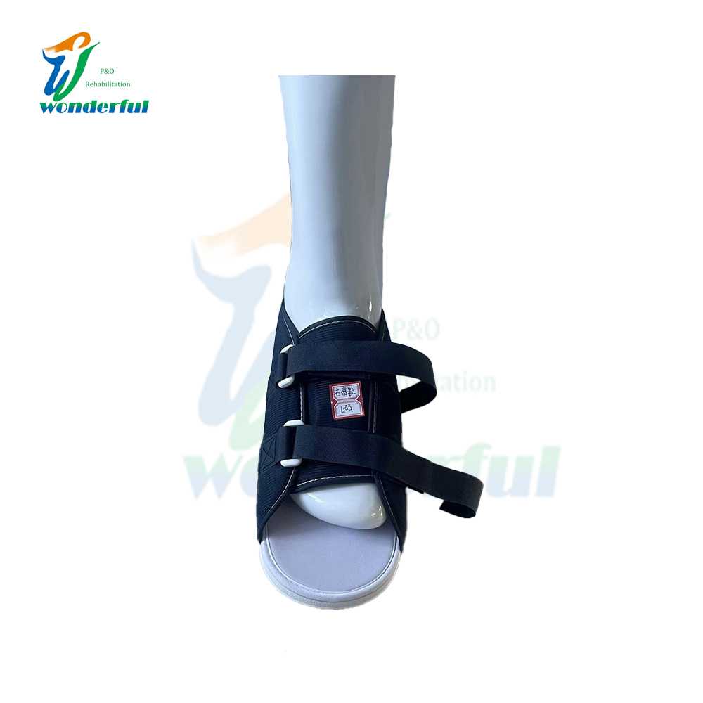 Stable foot ankle fractures Gypsum Shoe