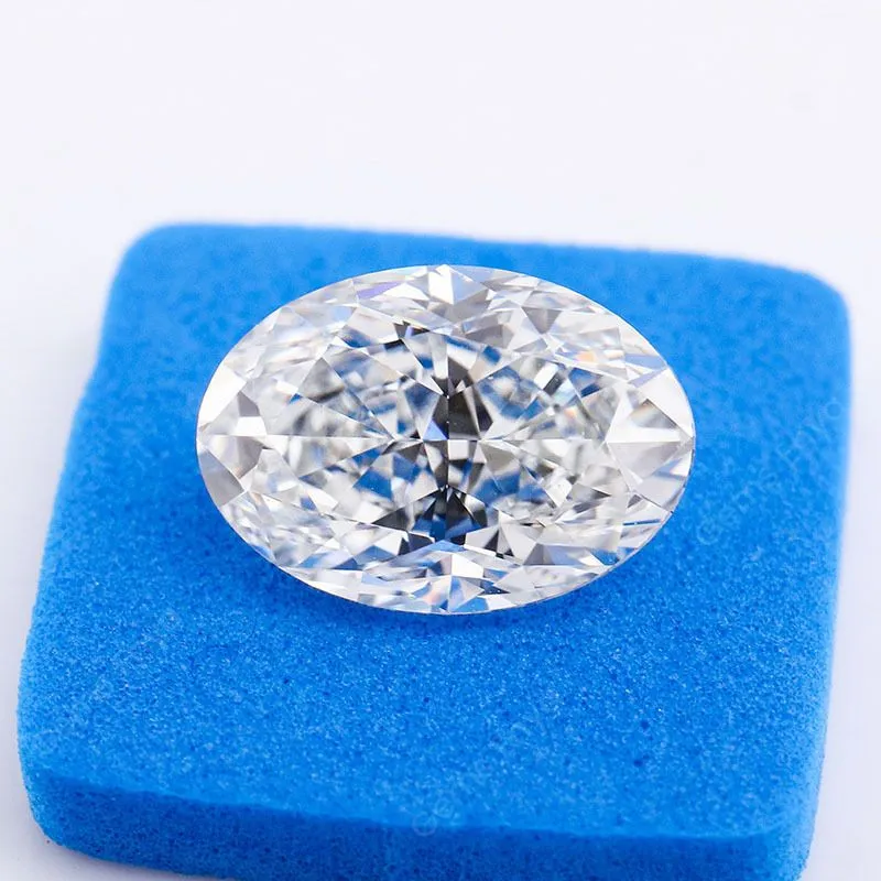 Oval lab grown diamond