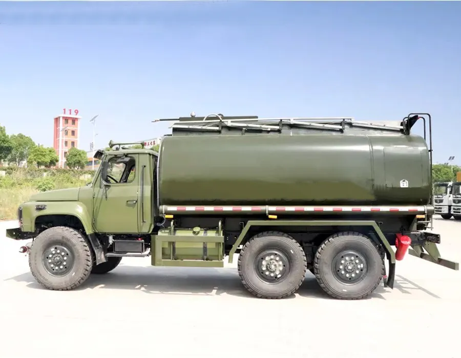 Off Road 6x6 Military Oil Transport Truck, Off Road Fuel Vehicle ...