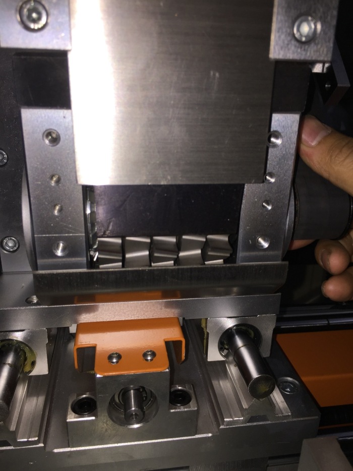 Automatic Trimming Roller Brush Machine