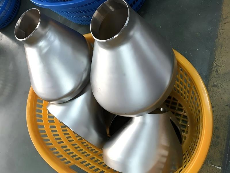 Stainless steel eccentric reducing pipe