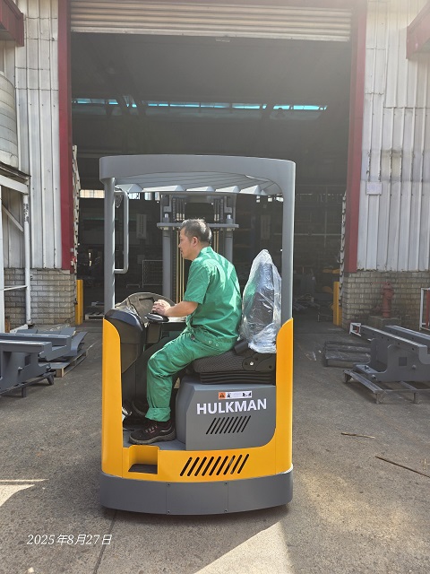 1.5T Reach Truck with 5m Lifting Height – A Smart Solution for ...