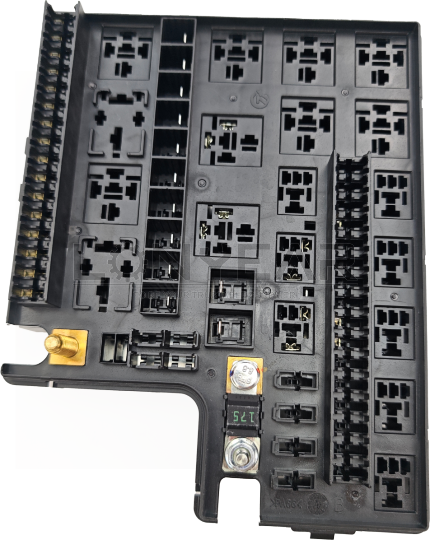 3722212AKZ13A GREAT WALL H6 FUSE BOX