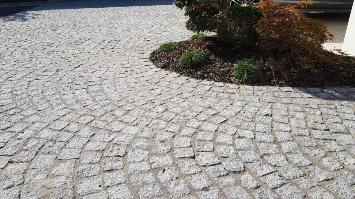 Cropped and Flamed Setts, Granite Cropped Setts