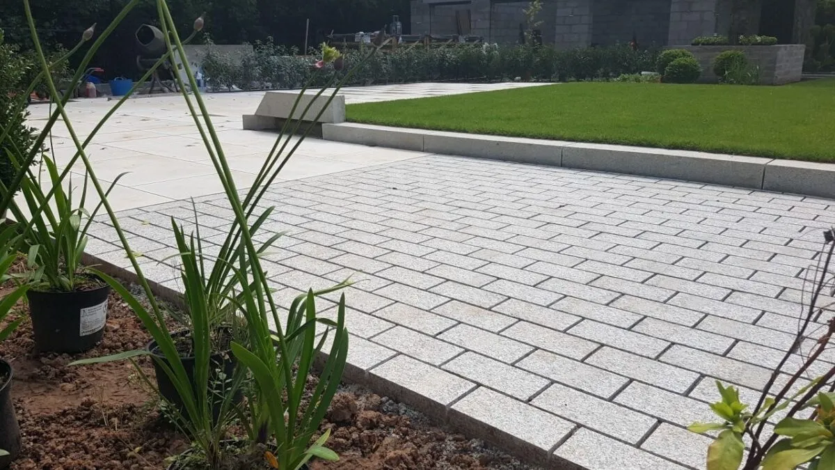 Sawn and Flamed Setts