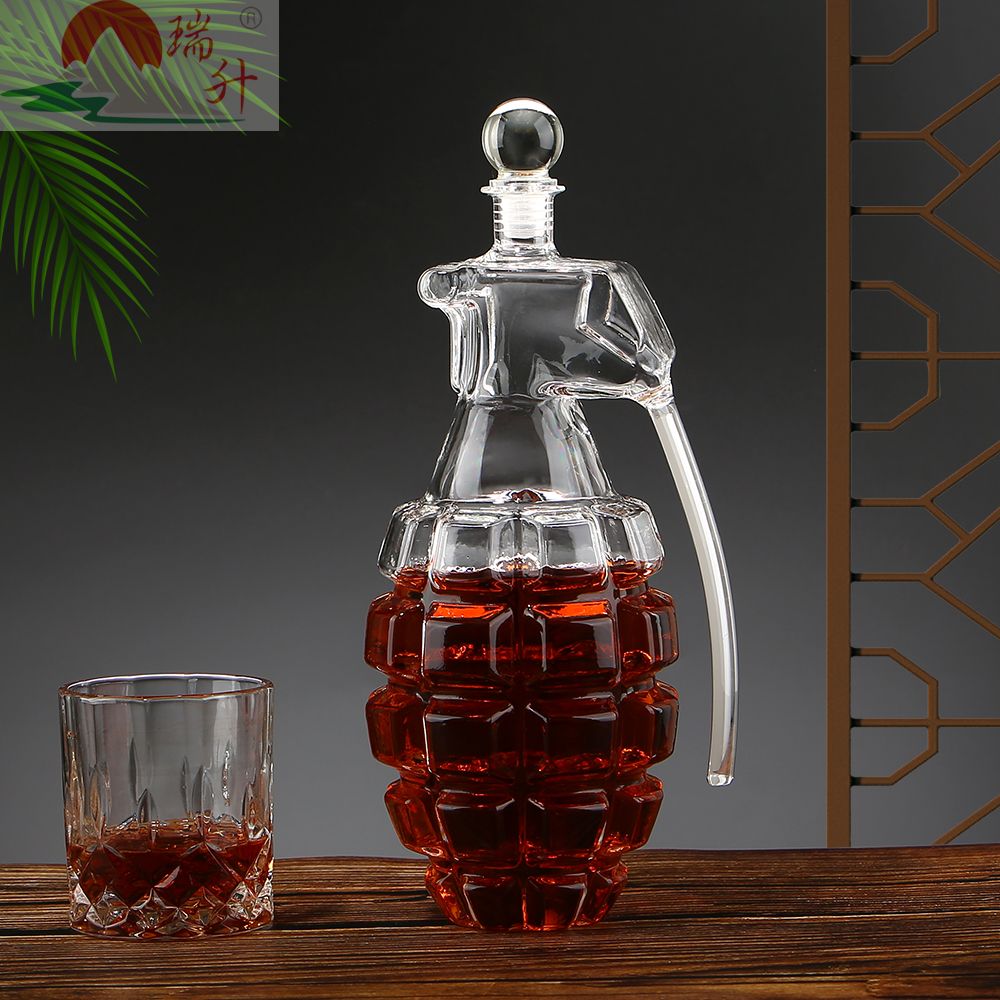 Unique High Borosilicate Glass Grenade Shape Decanter for Wine