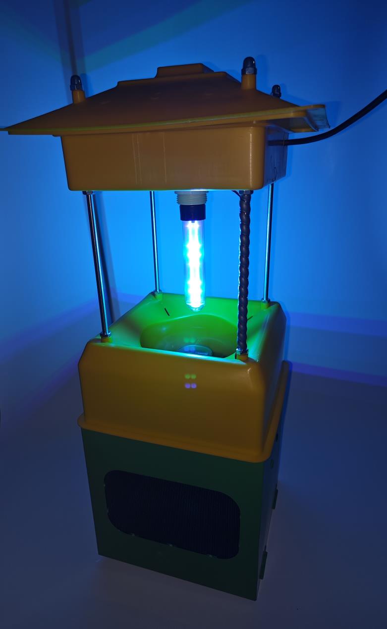 Outdoor insect killing lamp