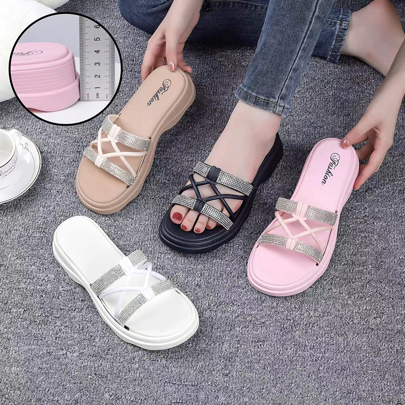 Chain flat popular fancy shoes,beautiful ladies shoes,designer sandals