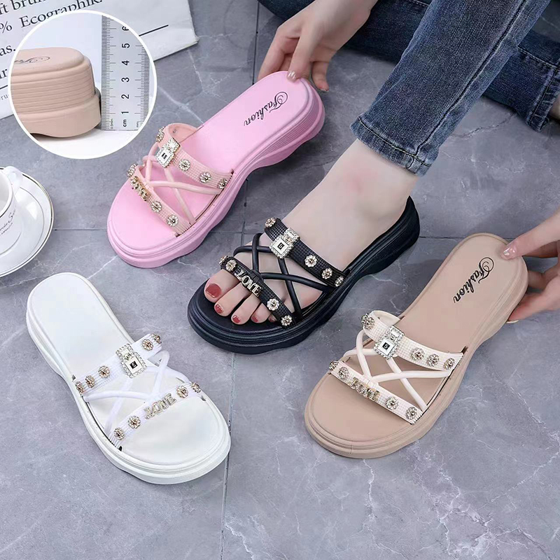 Chain flat popular fancy shoes,beautiful ladies shoes,designer sandals