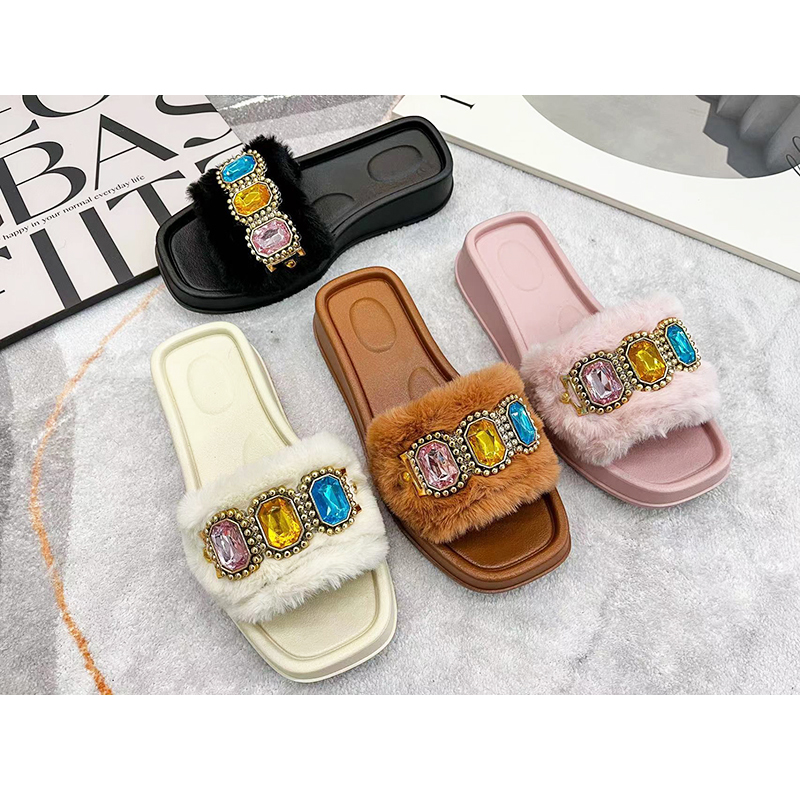 Hot latest ladies slippers,classy ladies shoes, beach slides sandals