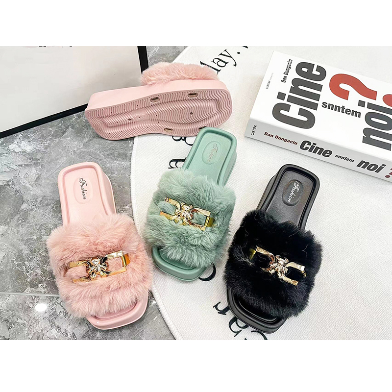 Hot latest ladies slippers,classy ladies shoes, beach slides sandals