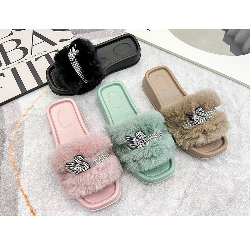 Hot latest ladies slippers,classy ladies shoes, beach slides sandals