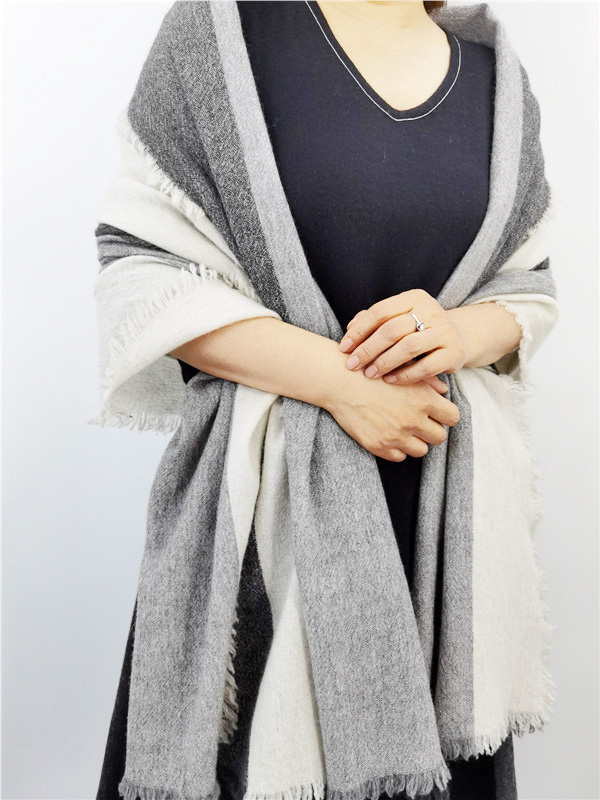 Cashmere colorblock lightweight shawl in super large size
