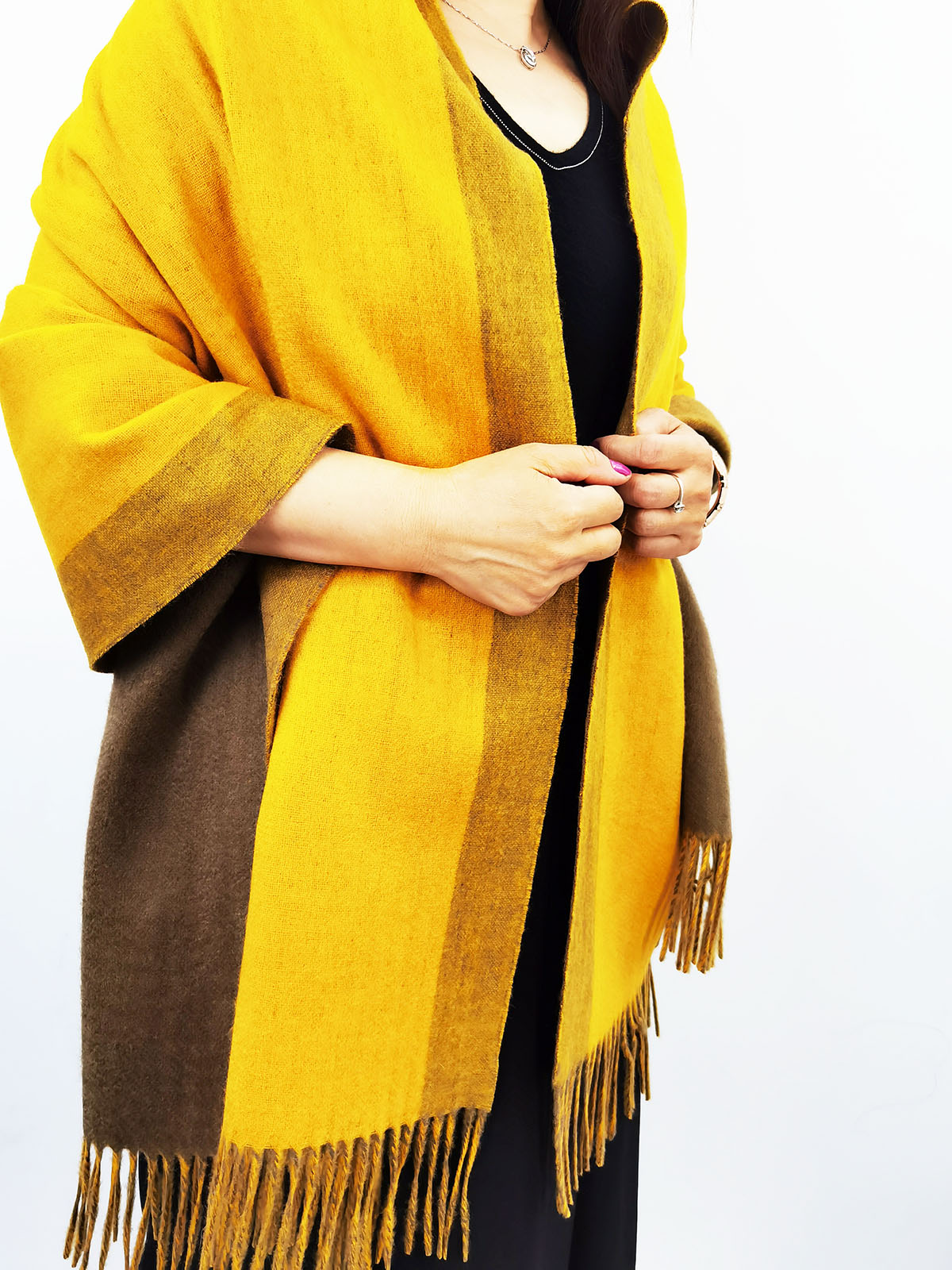 Luxury reversible woven shawl FW