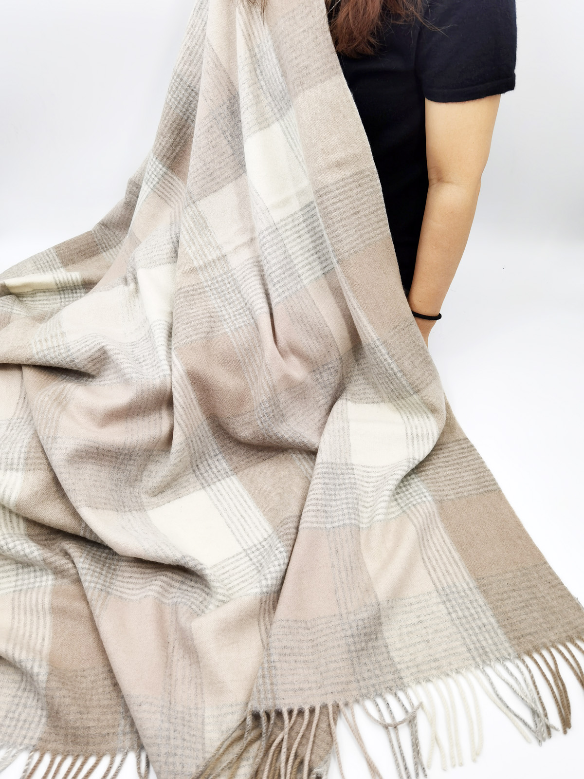 Cashmere woven plaid blanket
