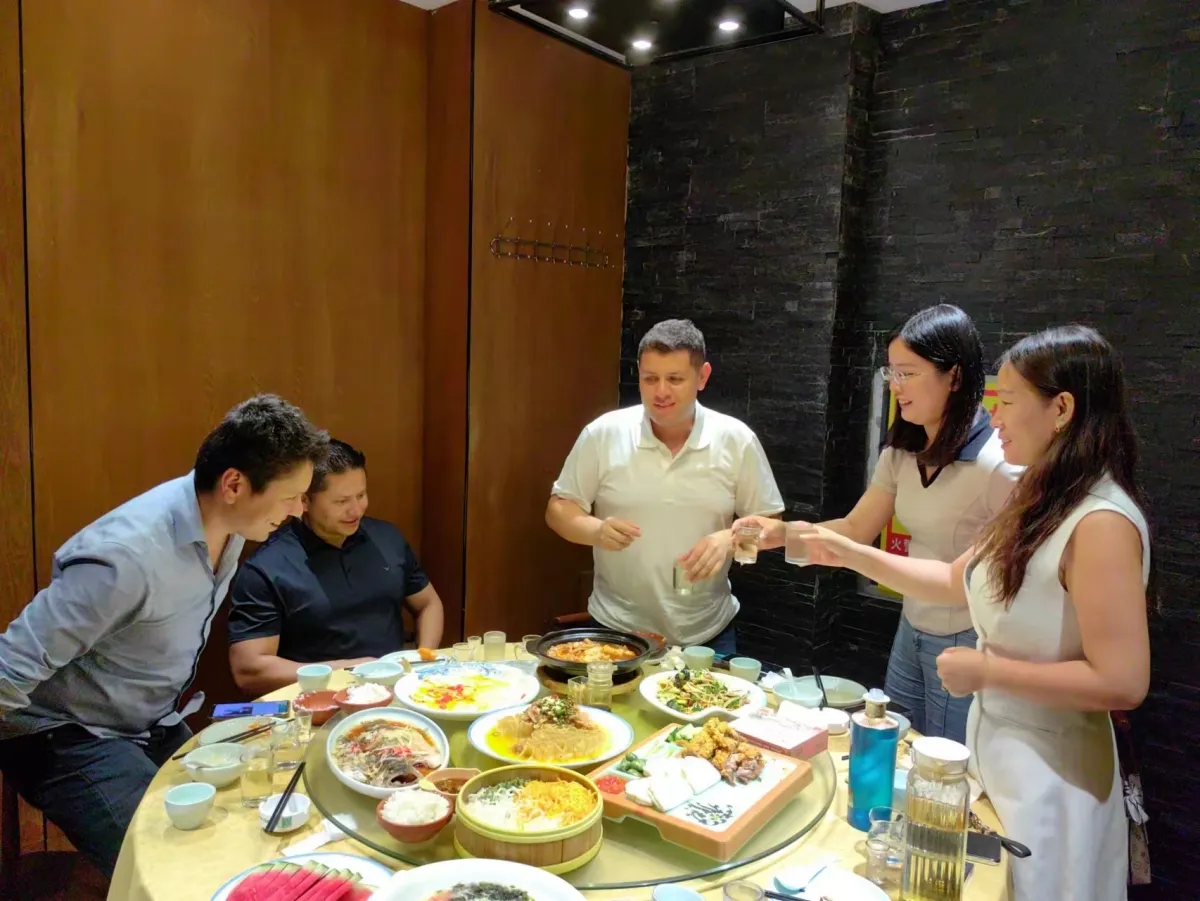 Colombian customers come to visit our factory