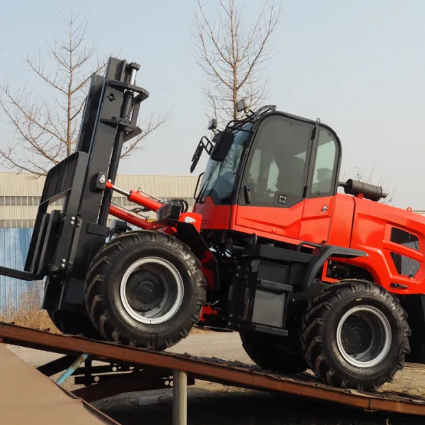 3-5ton four wheel drive small all terrain forklift