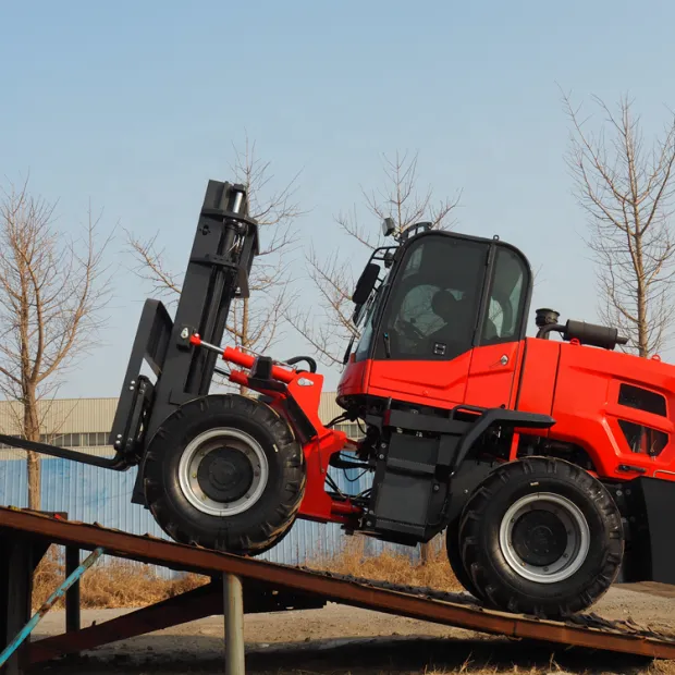 3-5ton four wheel drive small all terrain forklift