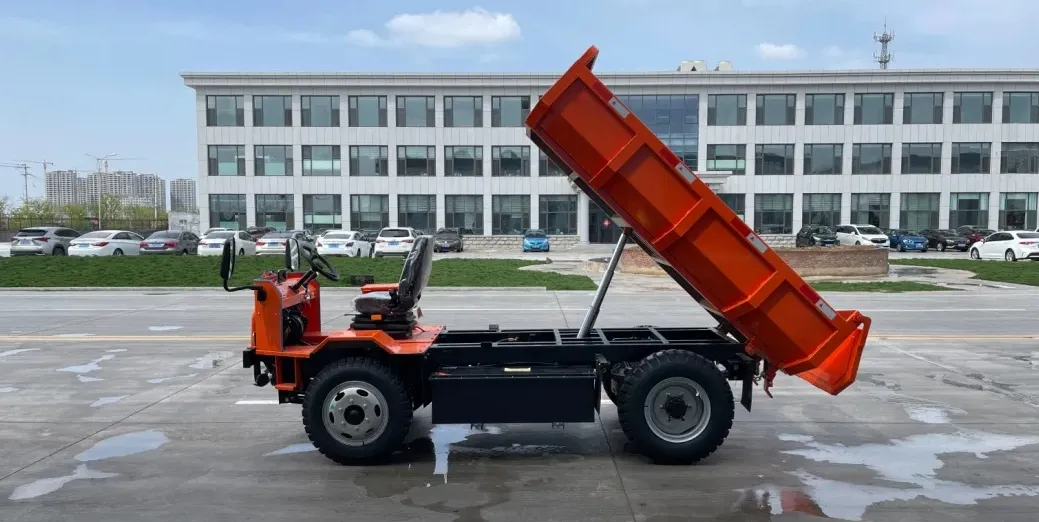The Original Factory Produces Four-Wheel Electric Mine Vehicles