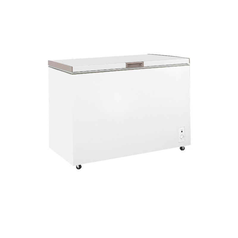 144L Chest Freezer / Solid Top