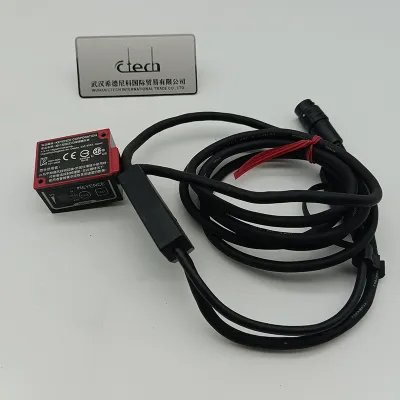 KEYENCE SR-710 Ultra-compact, Fixed type Code Reader