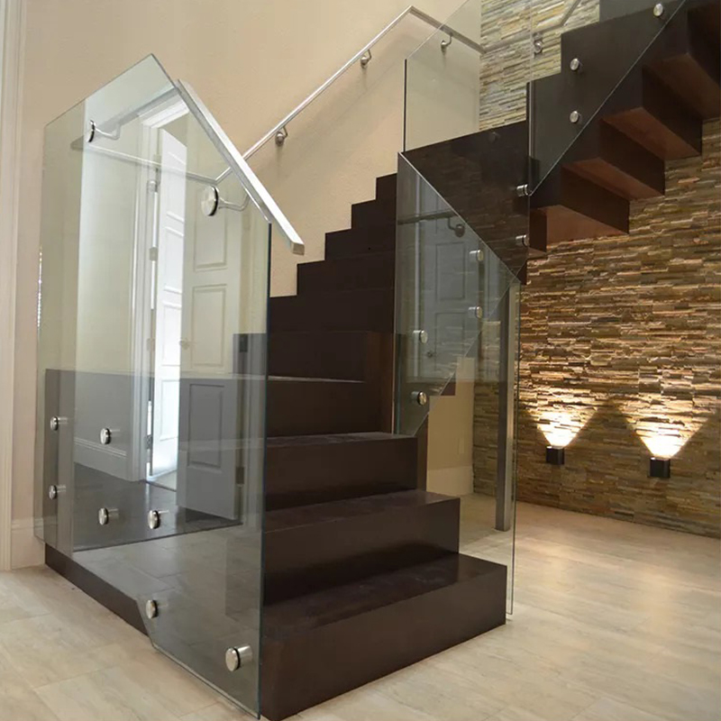 glass balustrade: made-to-measure for any staircase