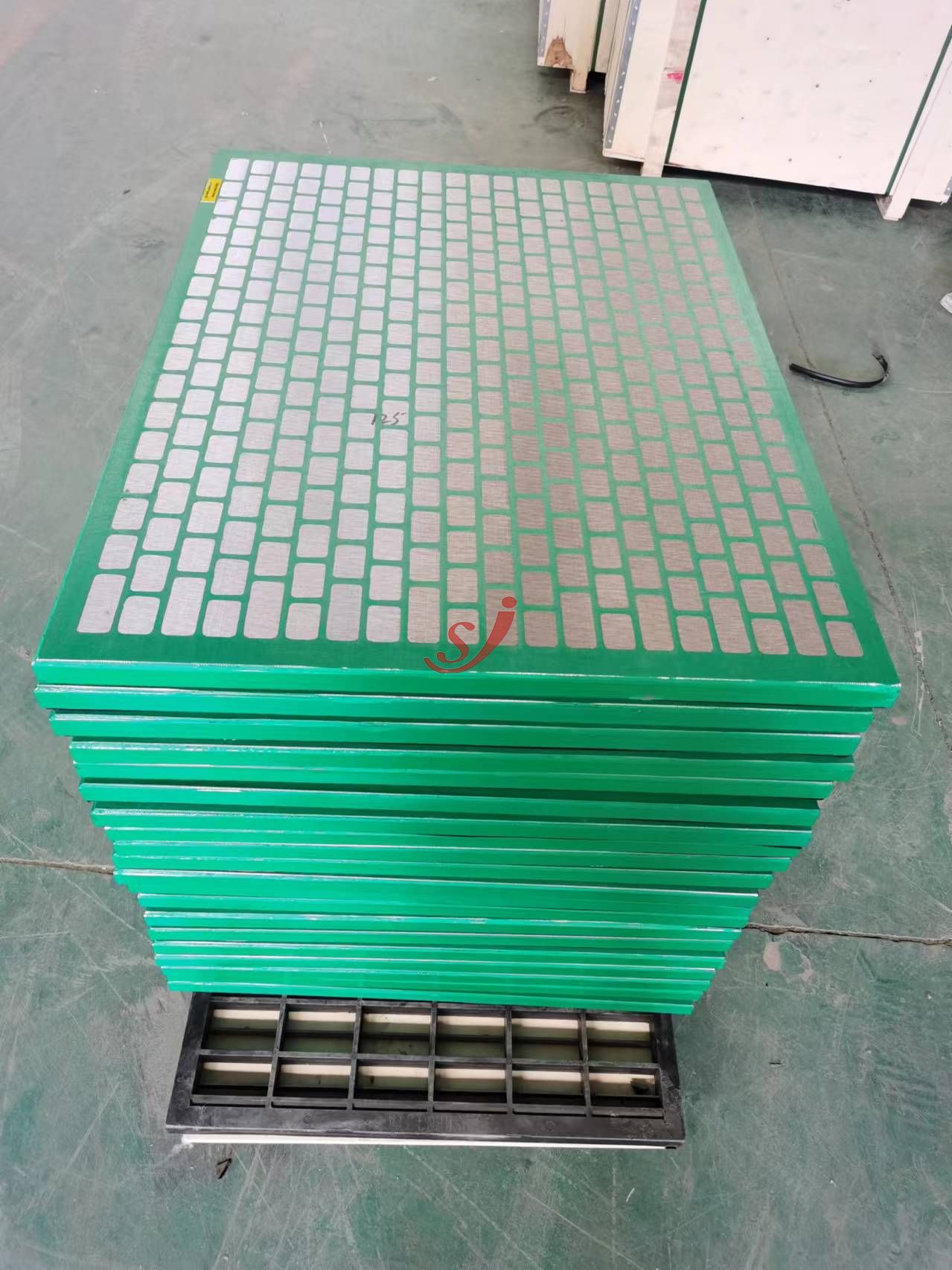 Swaco BEM-600 / BEM-650 Shaker Screen Replacement