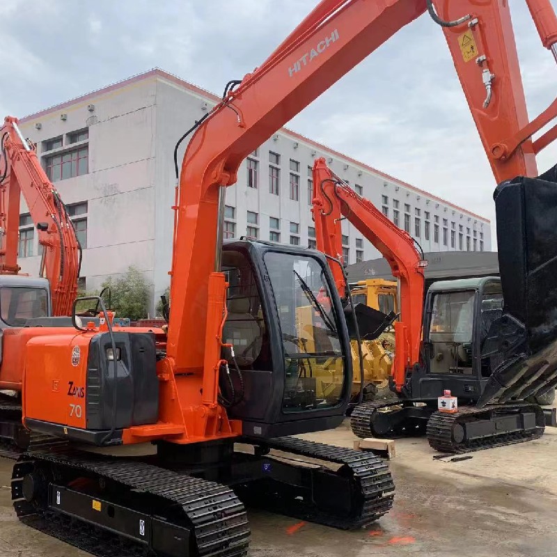Used Mini Japan Hitachi 70 Hydraulic Crawler Excavator Zx70 for Sale