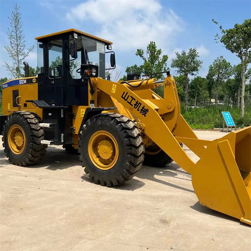 Mini chargeuse sur pneus 3 tonnes 1,0 m3 SEM 632D à vendre