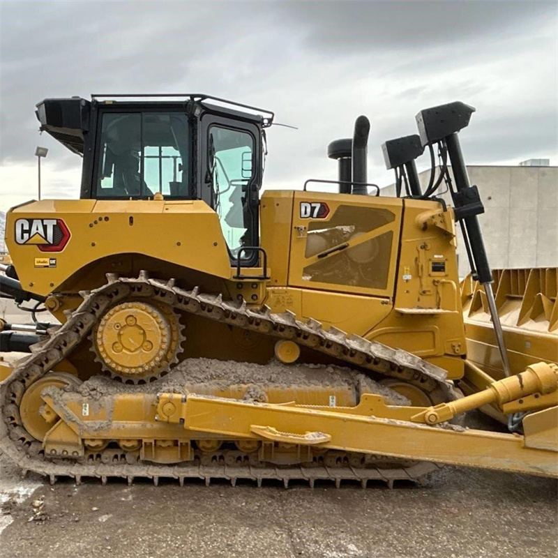 Bulldozer sur chenilles Caterpillar D7 d'occasion avec Ripper