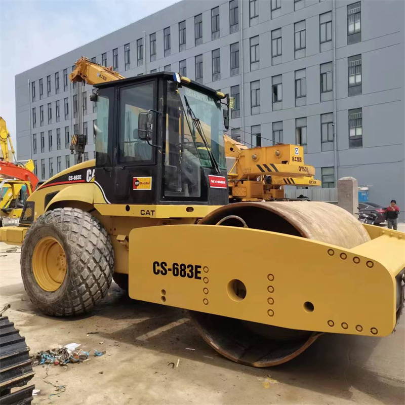 Used Caterpillar Cat CS683 Building Manufacturing Plant Vibratory ...