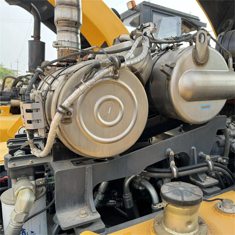 Liugong 6626E 26 Ton Vibratory Compactor Pneumatic Tyre Road Roller ...
