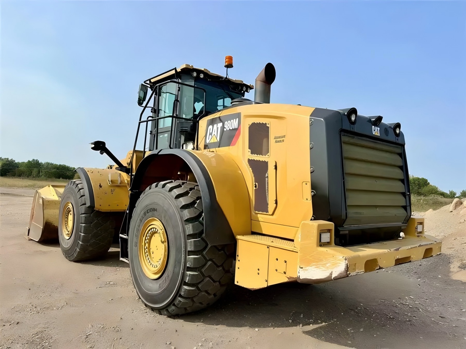 How a Caterpillar Wheel Loader Boosts Worksite Efficiency