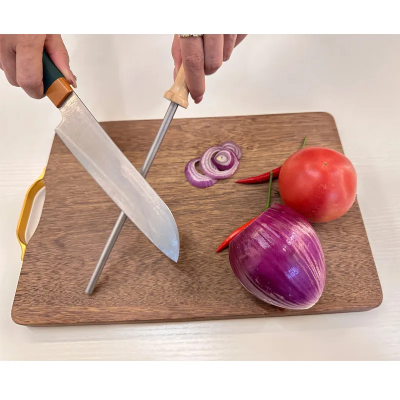 How do you use a sharpening stick or a sharpening rod?