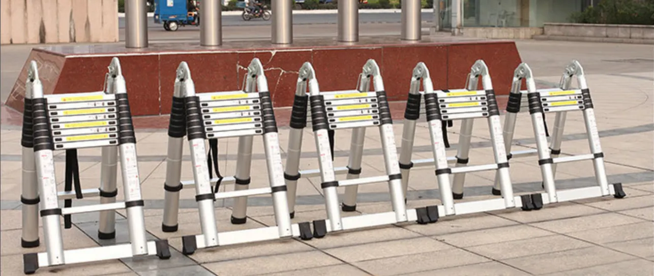 Light weight with hight adjustable aluminum telescopic ladder