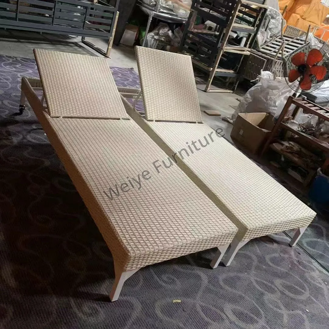 Rattan Swimming Pool Lounger Beach Sunbed