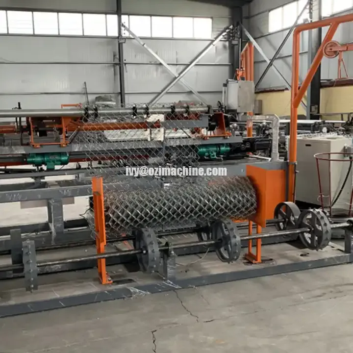 Monofilament fully automatic chain link fence making machine