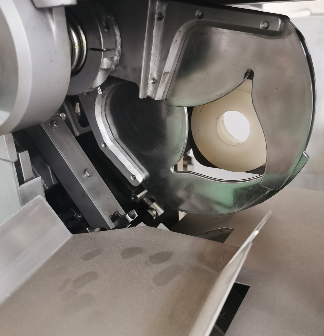 Automatic Sausage Double Clipper with Rope Loops Device