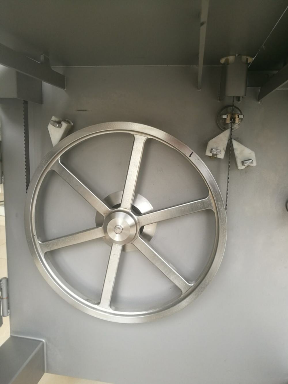 semi-automatic band saw cutter