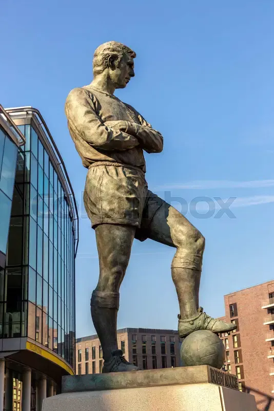 Top 15 Best Football figures Statues Around the World