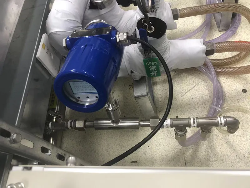Thermal gas mass flow meter → Chip factory air usage monitoring